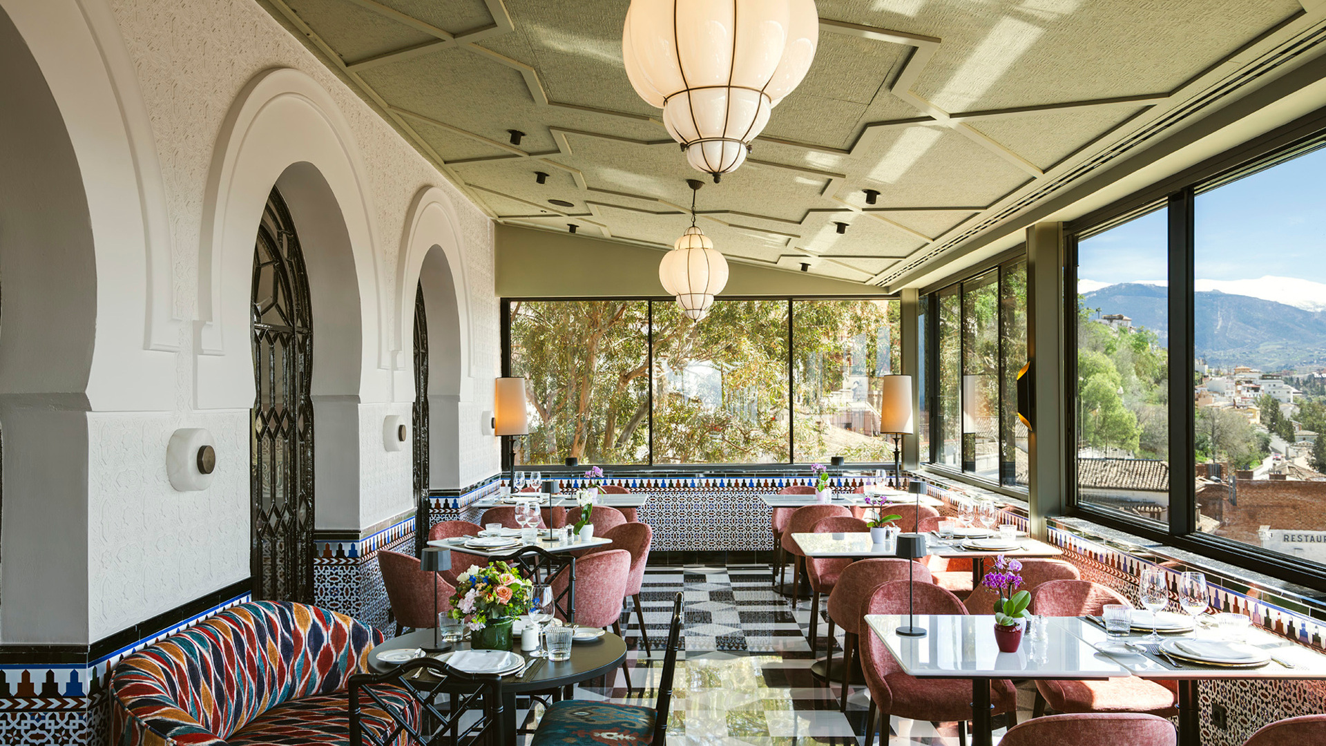 Luxury Hotels near Alhambra Palace | Hotel Alhambra Palace